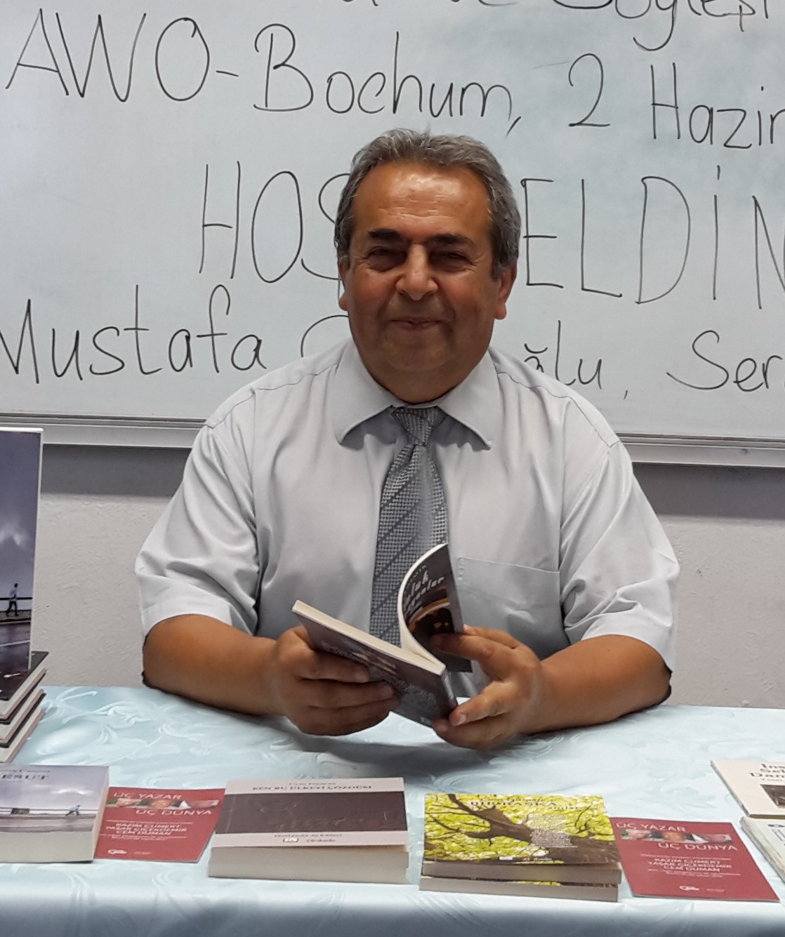 YAŞAR ÇİÇEKDEMİR: FAKİR BAYKURT OKULU’NDA YETİŞEN BİR YAZAR - Kemal Yalcin